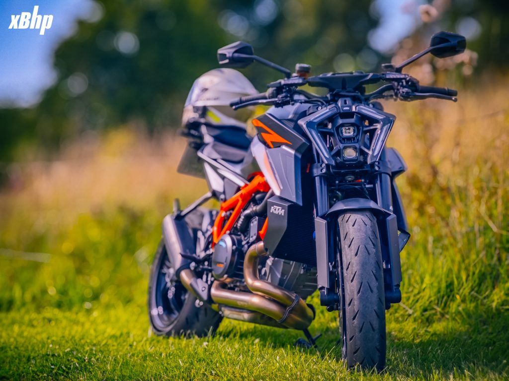 KTM 1390 Super Duke R Evo :: Tamest among the Angriest