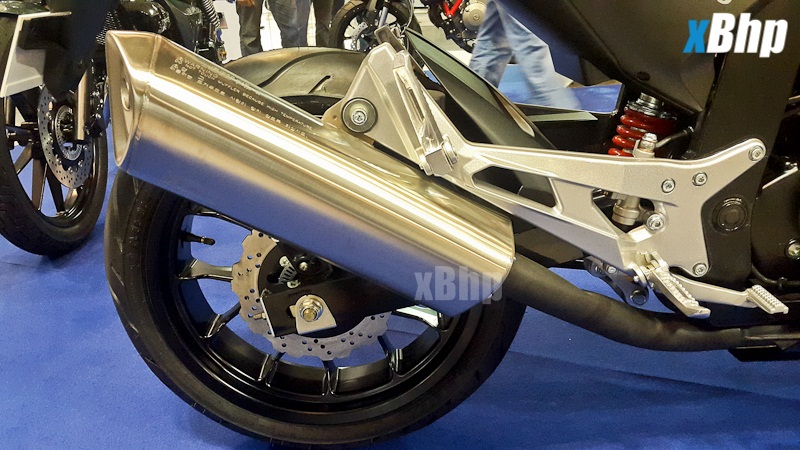Hyosung GT300R - Features, Specifications and photos