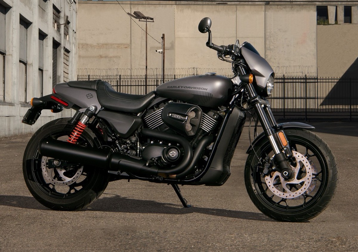 Harley Davidson India launches 2017 Street Rod