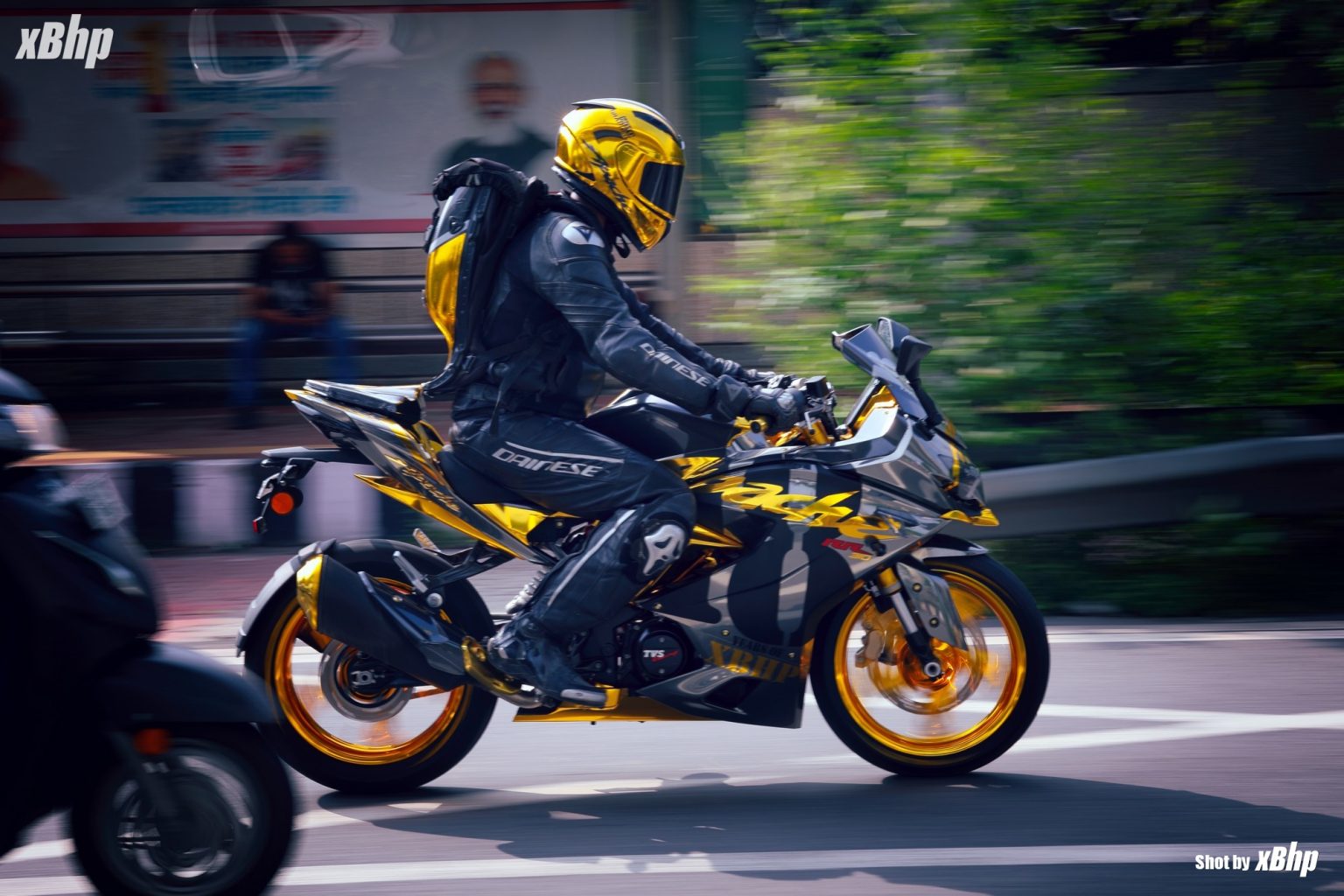 TVS Apache RR 310 goes Black Chrome and Golden - xBhp.com