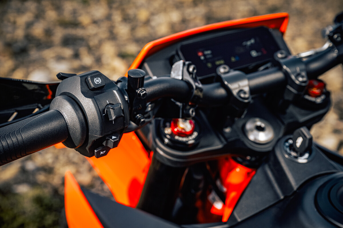 KTM 390 Enduro R launched at INR 3,36,500 (Ex-showroom, Delhi) - xBhp ...